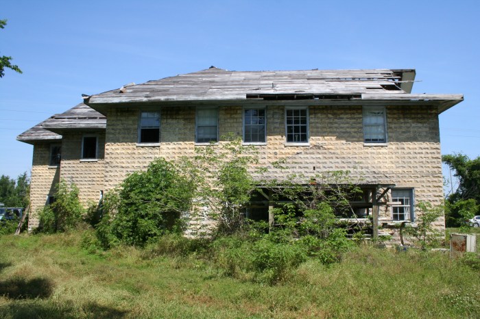 Bay St. Louis Theater Receives Award – Preservation in Mississippi