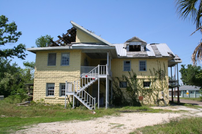 Bay St. Louis Theater Receives Award – Preservation in Mississippi