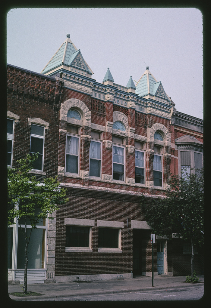 Public building Winona, MS 2003 Margolies, John, photographer ...
